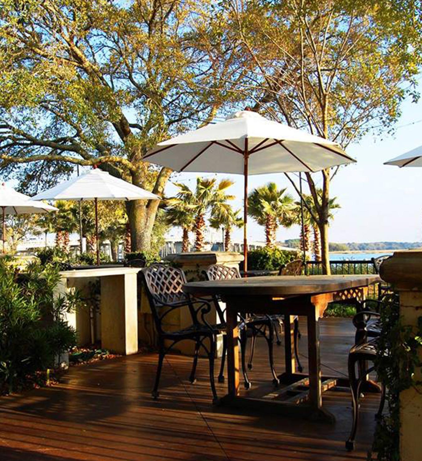 Saltus River Grill | Historic Beaufort's Urban Seafood Grill